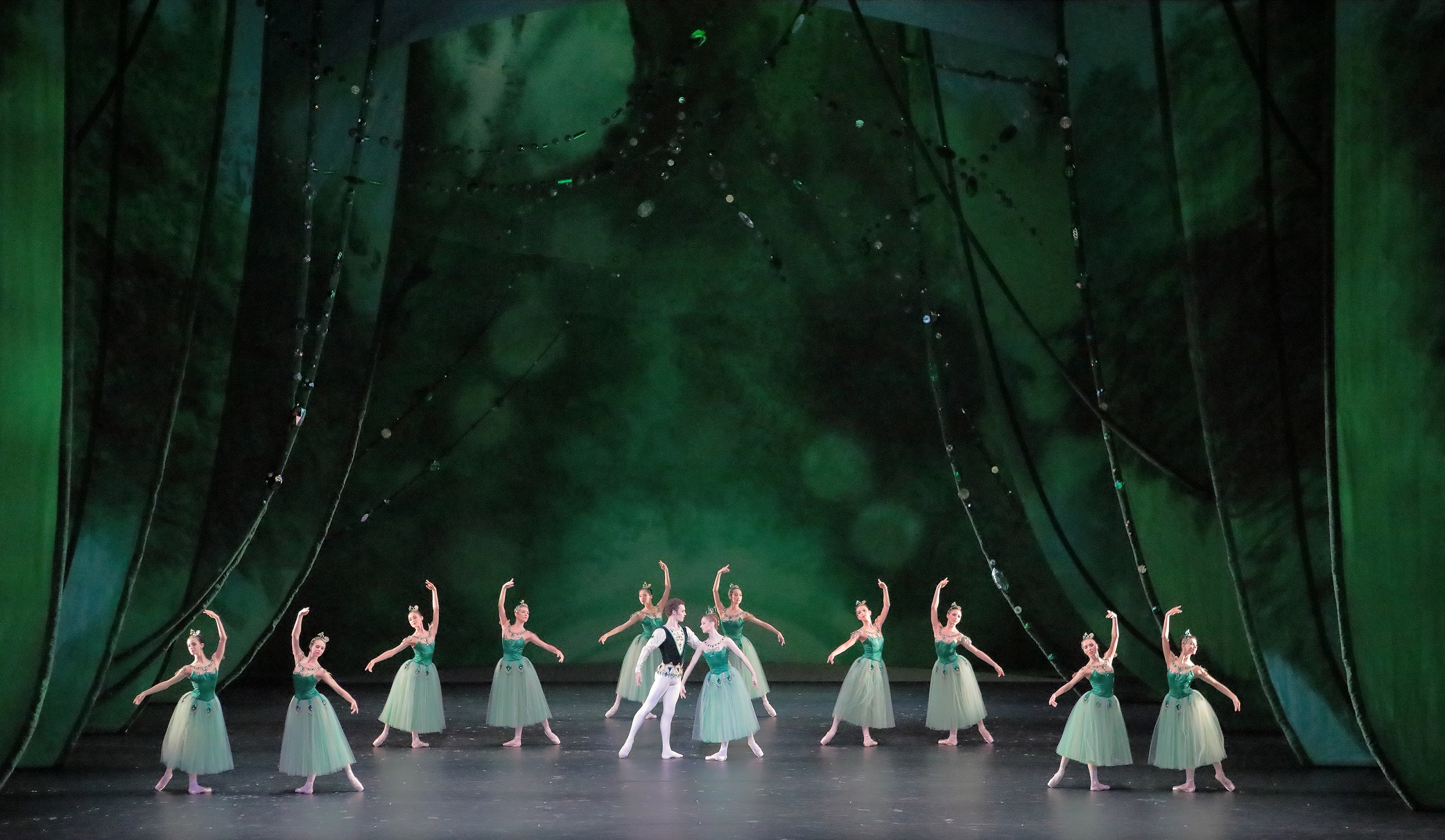 Joyaux de Balanchine conquiert Munich - ResMusicaResMusica