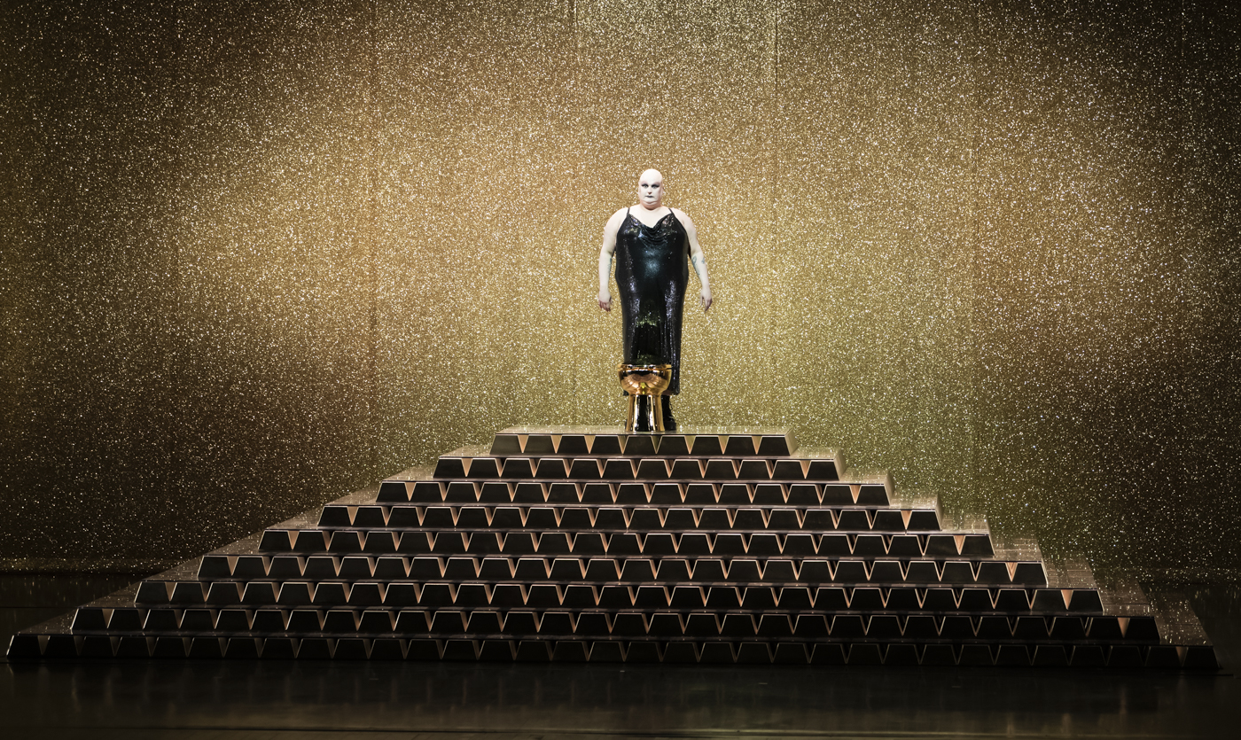 Les deux visages du Cabaret de Robert Carsen au Lido 2 - ResMusicaResMusica