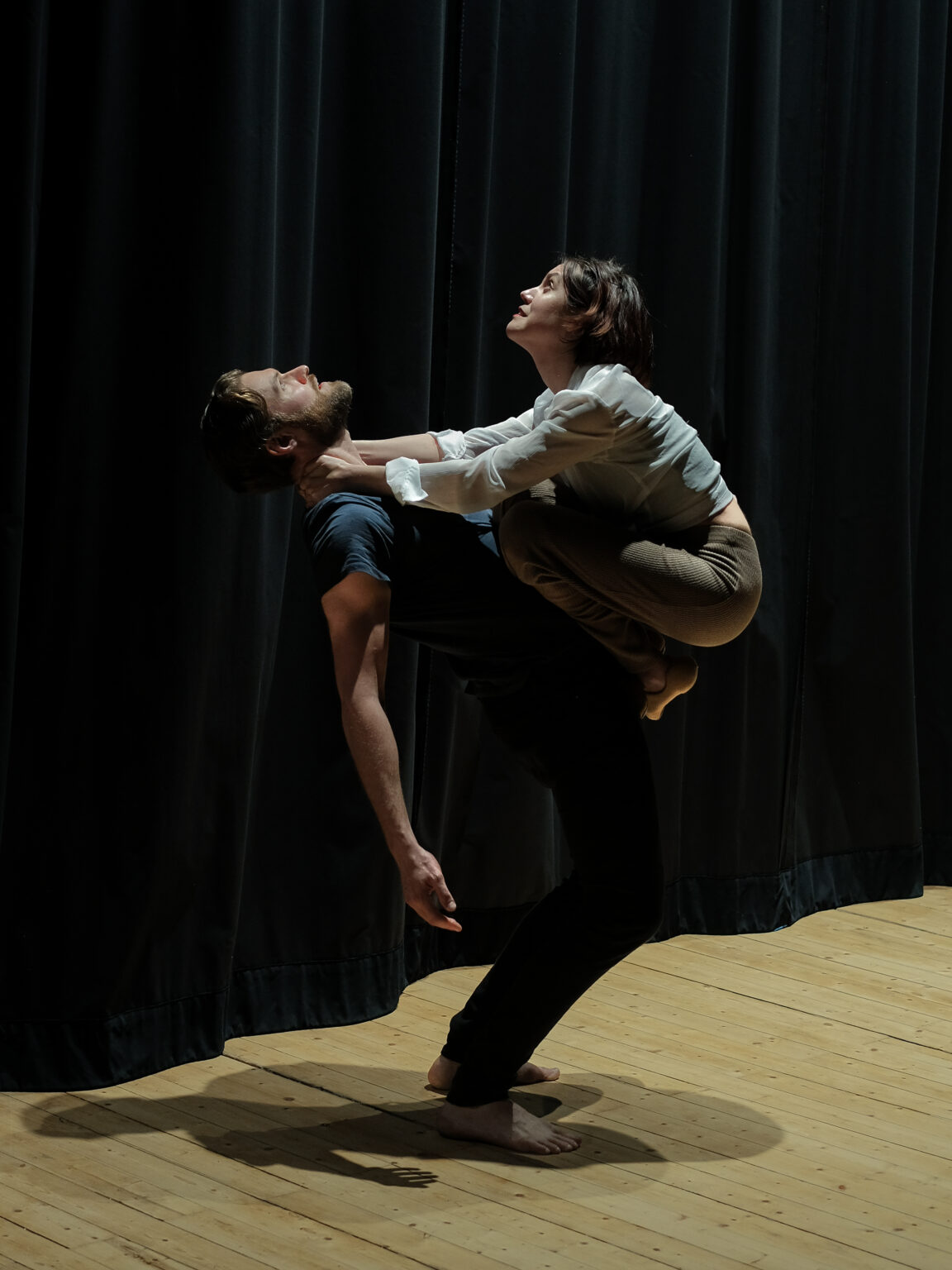 Danser la faille : la danse avec les mots de Sylvère Lamotte et Magali Saby au MAIF Social Club ...
