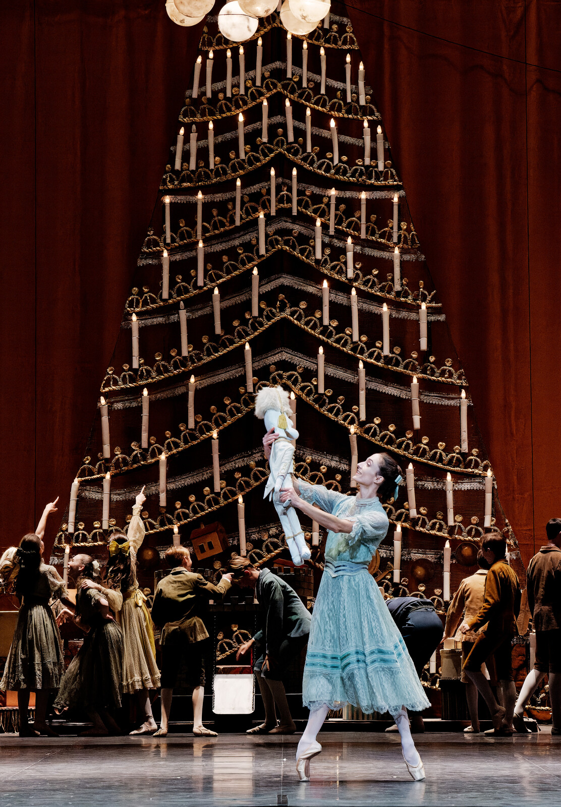À l'Opéra Bastille, un Casse-Noisette à bout de souffle ? - ResMusica