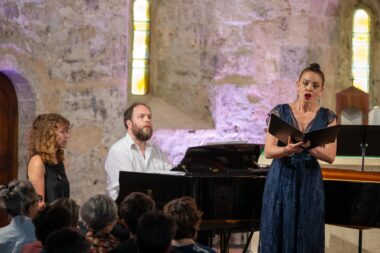 Yvonne Loriod avec Olivier Messiaen dans la 26ᵉ édition du Festival ...