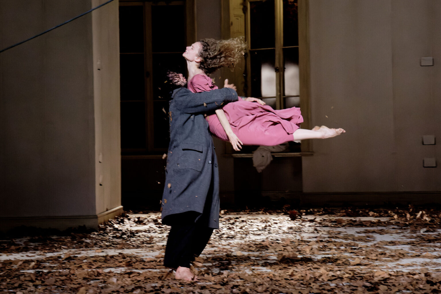 À Garnier, l’obsession Barbe-Bleue de Pina Bausch - ResMusica