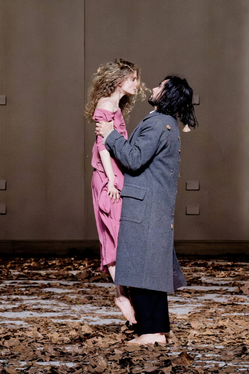 À Garnier, l’obsession Barbe-Bleue de Pina Bausch - ResMusica