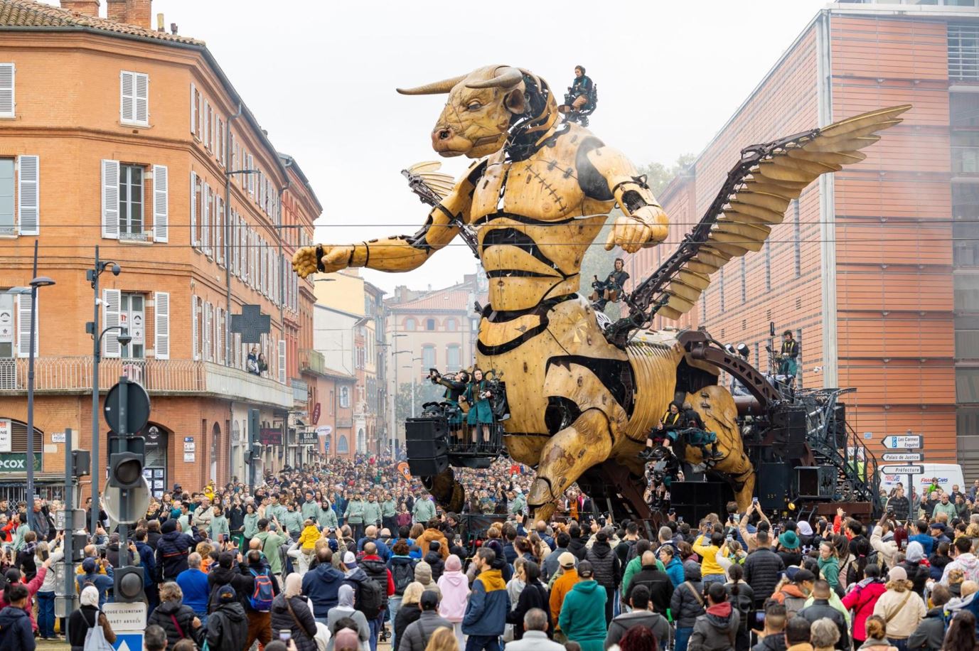 Un opéra urbain hors normes à Toulouse avec la Compagnie La Machine ...