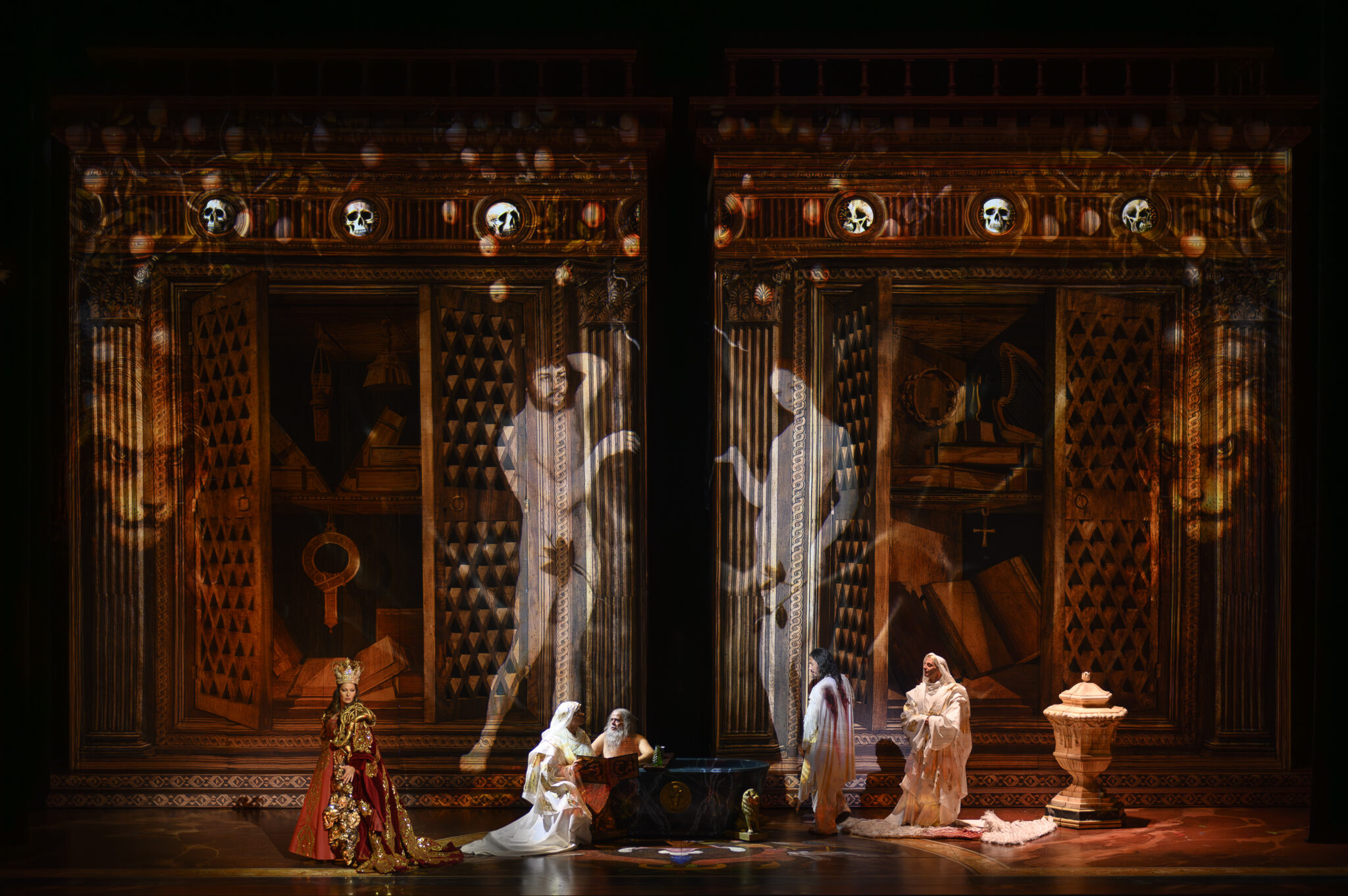 À Liège, le Faust de Gounod, singulier et baroque selon Thaddeus ...