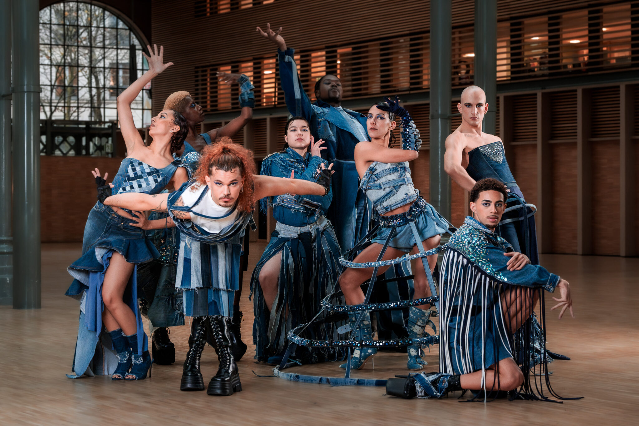 Josépha Madoki tisse la mode et le waacking dans Haute Couture - ResMusica